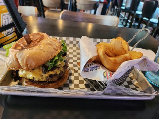 WALLBANGERS BURGER BAR - Updated July 2024 - 76 Photos & 82 Reviews ...