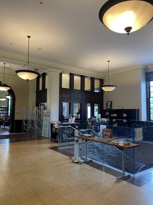 GEORGETOWN PUBLIC LIBRARY - Updated November 2025 - 20 Photos & 27 ...