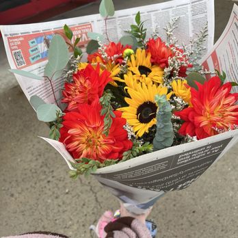 FDS FLOWERS BY MIRIAM - Updated April 2024 - 105 Photos & 26 Reviews ...