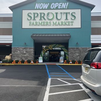 SPROUTS FARMERS MARKET - Updated January 2026 - 640 W Cuthbert Blvd ...