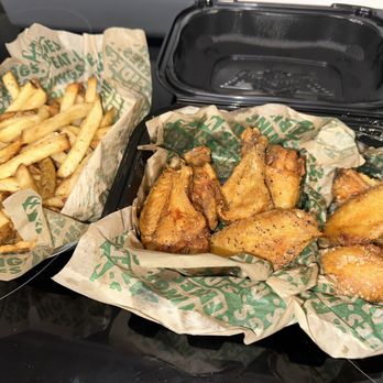 WINGSTOP - Updated November 2025 - 82 Photos & 103 Reviews - 2600 SW ...
