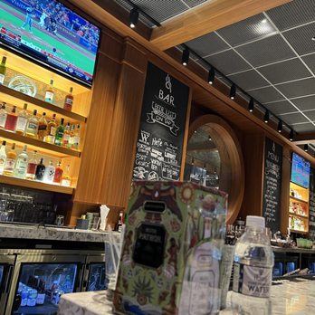 LINE & LURE SEAFOOD KITCHEN & TAP - Updated September 2025 - 514 Photos ...