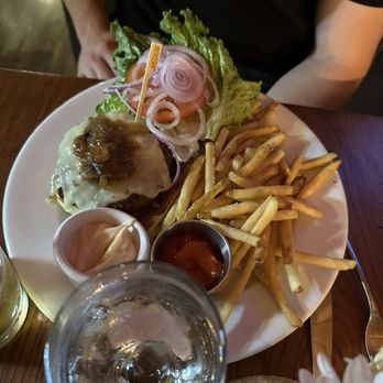 FIRESIDE TAVERN SHERBORN - Updated July 2024 - 19 Photos - 33 N Main St ...