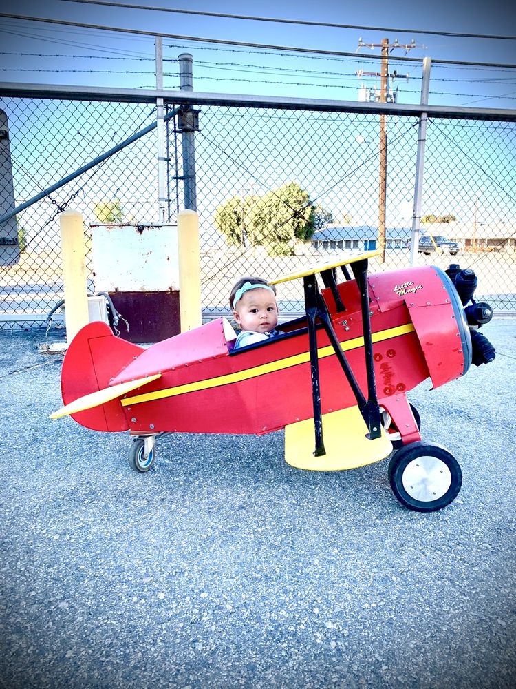 BARNSTORMERS BIPLANE RIDES - 32 Photos & 10 Reviews - 7000 Merril Ave ...