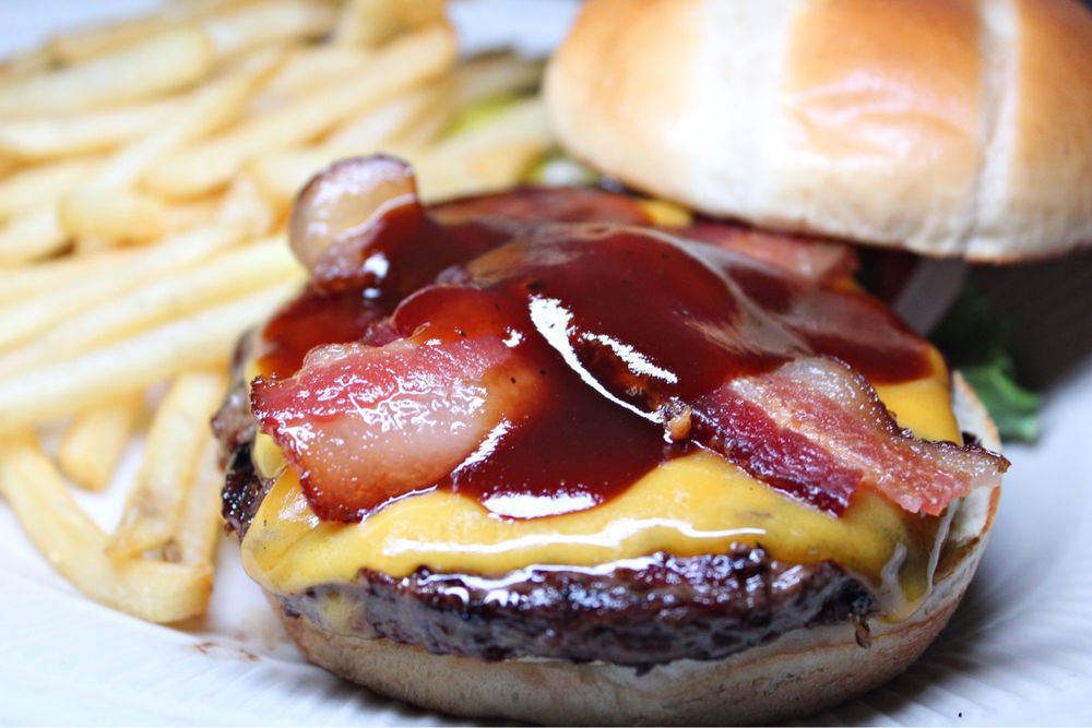 MAXWELL’S - Updated August 2025 - 33 Photos & 66 Reviews - W63N699 ...