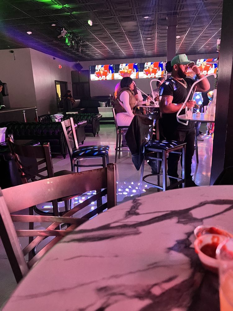 INFINITY LIVE - Updated June 2024 - 19 Photos & 18 Reviews - 7004 Smith ...