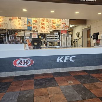 KFC - Updated December 2025 - 46 Reviews - 2631 W Kennewick Ave ...