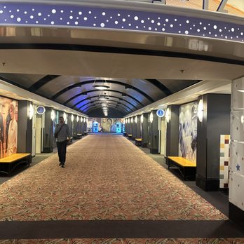 AMC WEST SHORE 14 - Updated December 2025 - 216 Photos & 230 Reviews ...