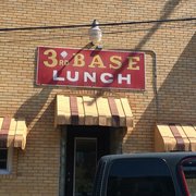 THIRD BASE LUNCHEONETTE - 17 Photos & 31 Reviews - Burgers - 704 ...