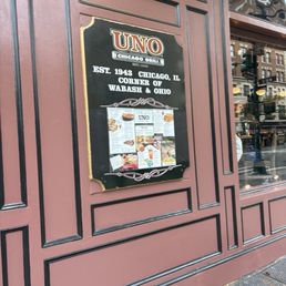 UNO PIZZERIA & GRILL - Updated October 2025 - 385 Photos & 370 Reviews ...