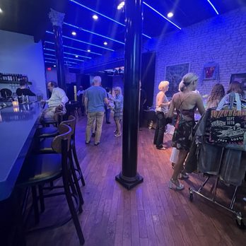 BLUE STRAWBERRY - Updated October 2025 - 60 Photos & 59 Reviews - 364 N ...