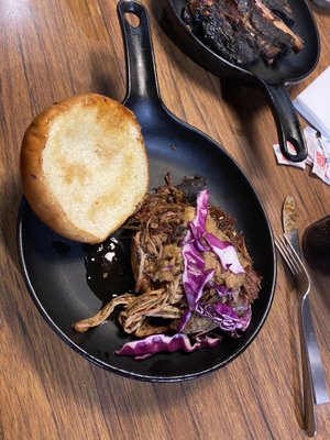ROAD HAWG BBQ SWINE DINING - Updated September 2024 - 110 Photos & 124 ...