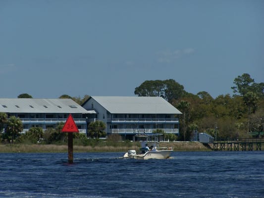 SUNSET PLACE CONDO-MOTEL - Updated August 2025 - 19 Photos - 3 1st St W ...