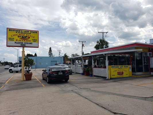 MUSTARD’S LAST STAND - 157 Photos & 154 Reviews - 1288 N Harbor City ...