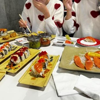 FUJI SUSHI BUFFET - Updated July 2024 - 1068 Photos & 629 Reviews ...