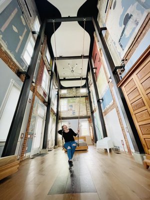 THE SWING HOUSE - Updated December 2025 - 19 Photos - 1373 Avon Pl ...