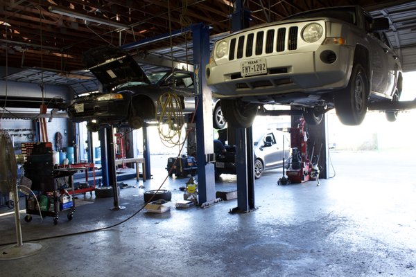 DELUXE AUTO SERVICE - Updated October 2025 - 10 Photos & 23 Reviews ...