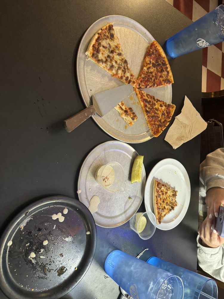 BEANO’S PIZZA - Updated May 2024 - 24 Photos & 33 Reviews - 2230 ...