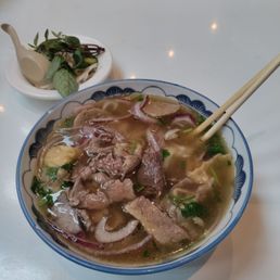SIP PHO - Updated December 2025 - 832 Photos & 480 Reviews - 512 W 29th ...
