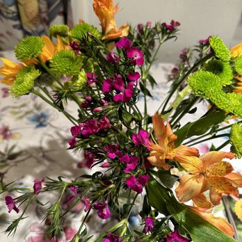 MIRACLE FLOWERS - Updated July 2024 - 398 Photos & 313 Reviews - 610 E ...