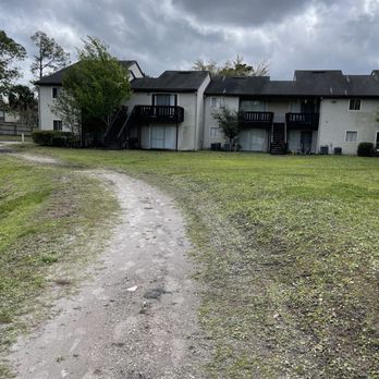 CLUB AT CHARTER POINTE - Updated December 2025 - 27 Photos - 5501 N ...