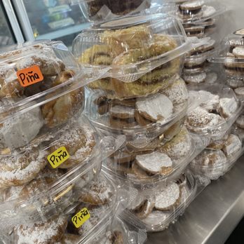 BELLA CAKES - Updated October 2025 - 30 Photos & 10 Reviews - 542 Ferry Street Everett, Everett ...