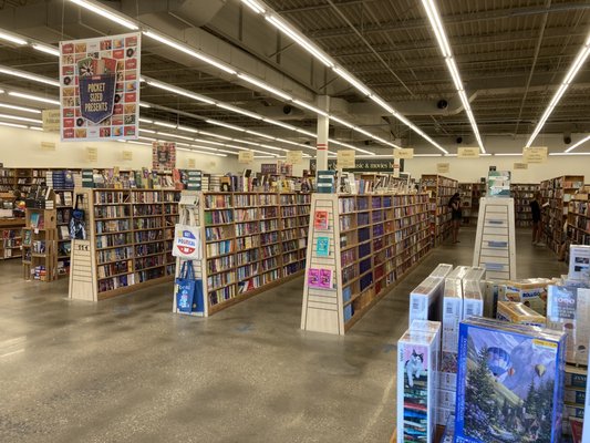 HALF PRICE BOOKS - Updated December 2025 - 45 Photos & 42 Reviews ...