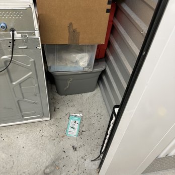 BEE SAFE STORAGE - Updated April 2025 - 46 Photos & 14 Reviews - 1205 ...