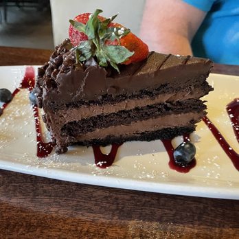 LAGO EAST BANK - Updated June 2025 - 404 Photos & 402 Reviews - 1091 W ...