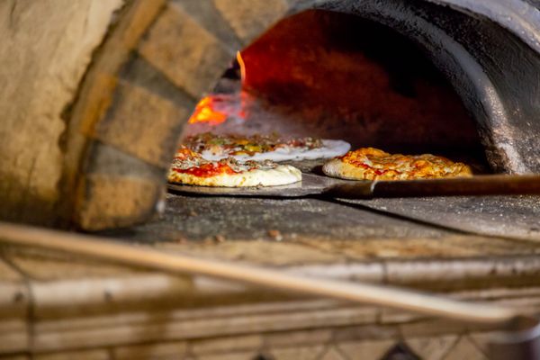 LAKESIDE WOOD FIRE PIZZA - Updated September 2025 - 45 Photos & 39 ...