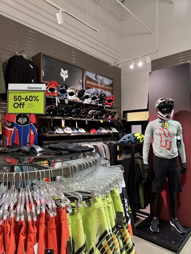 FOX OUTLET - Updated December 2025 - 7400 S Las Vegas Blvd, Las Vegas ...