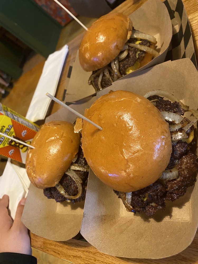 RED’S GOOD NEWS - 14 Photos - Sports Bars - 542 Brookline Blvd ...