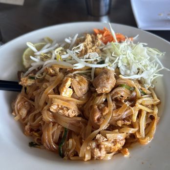 HAE HA HENG THAI BISTRO - Updated July 2024 - 2259 Photos & 1605 ...