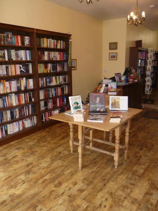 THE ILMINSTER BOOKSHOP - Updated April 2024 - 10 Silver Street ...