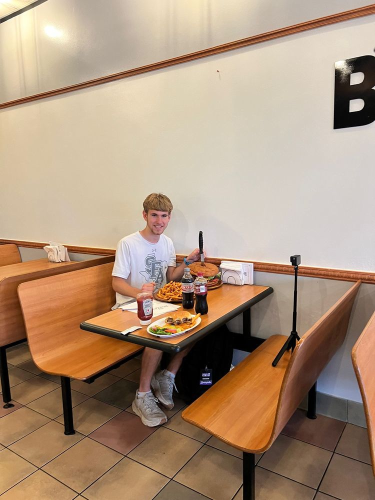 BUSTA’S BURGERS - Updated September 2025 - 32 Photos & 16 Reviews ...