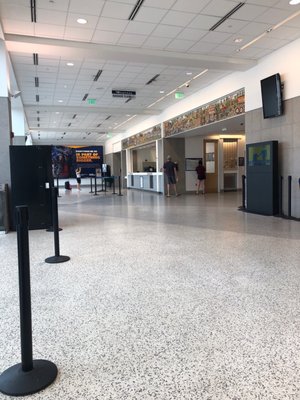 MILWAUKEE INTERMODAL STATION - 93 Photos & 84 Reviews - Train Stations ...