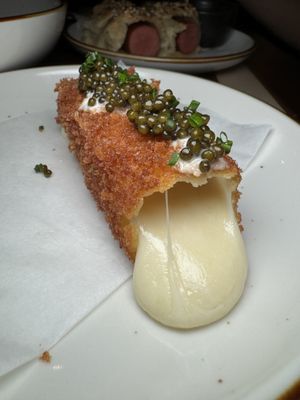 CHELSEA LIVING ROOM - 13 Photos - 243 W 14th St, New York, New York ...