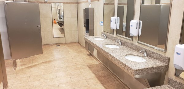 WALMART SUPERCENTER - 31 Photos & 78 Reviews - 2391 S Wayside Dr ...