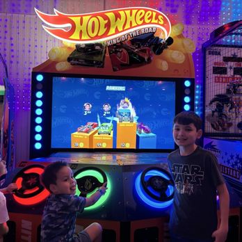 SIDE QUEST ARCADE - Updated December 2025 - 74 Photos & 24 Reviews ...