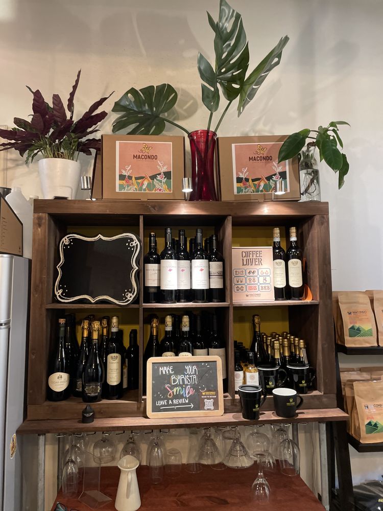 MACONDO COFFEE KENDALL - 445 Photos & 234 Reviews - 13021 SW 88th St ...