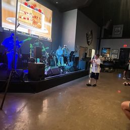 AVIATOR HANGAR BAR AND BREWERY - Updated December 2025 - 22 Photos & 43 ...