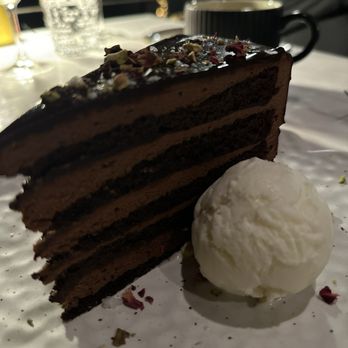 ALORA - Updated November 2024 - 253 Photos & 76 Reviews - Pier 3, San ...