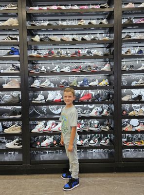 SHOE PALACE - Updated October 2025 - 11 Photos - 3998 B Clairemont Mesa ...