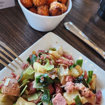 TRYST CAFE - Updated October 2025 - 466 Photos & 689 Reviews - 4205 S ...