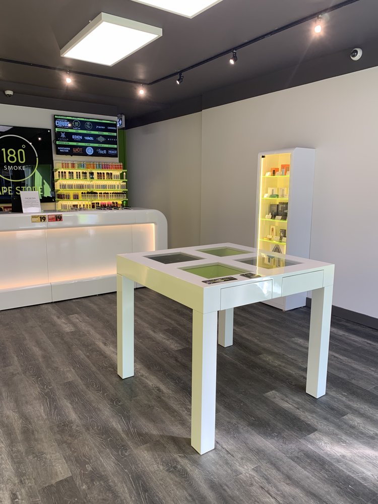 180 SMOKE VAPE STORE - Updated March 2025 - 886 Bloor Street West ...