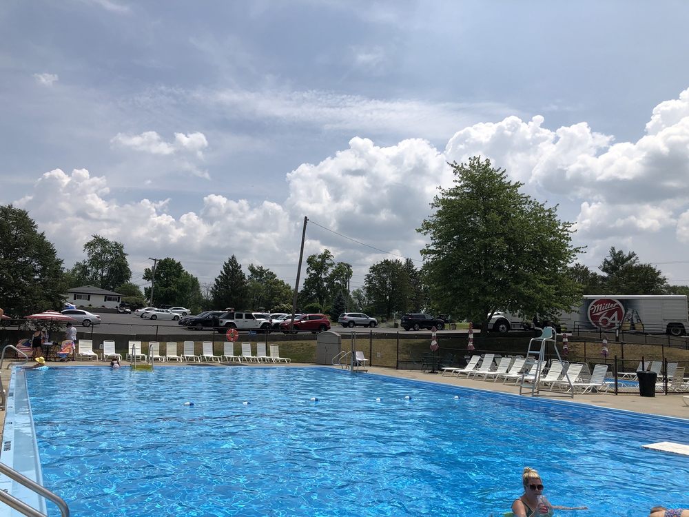 SOUTH SIDE COUNTRY CLUB - Updated July 2024 - 13 Photos - 1650 Cottage ...