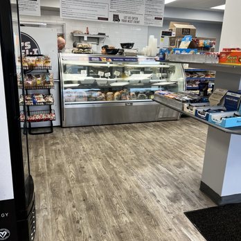 DOM’S DELI AND GRILLE HOUSE - Updated December 2025 - 66 Photos & 60 ...