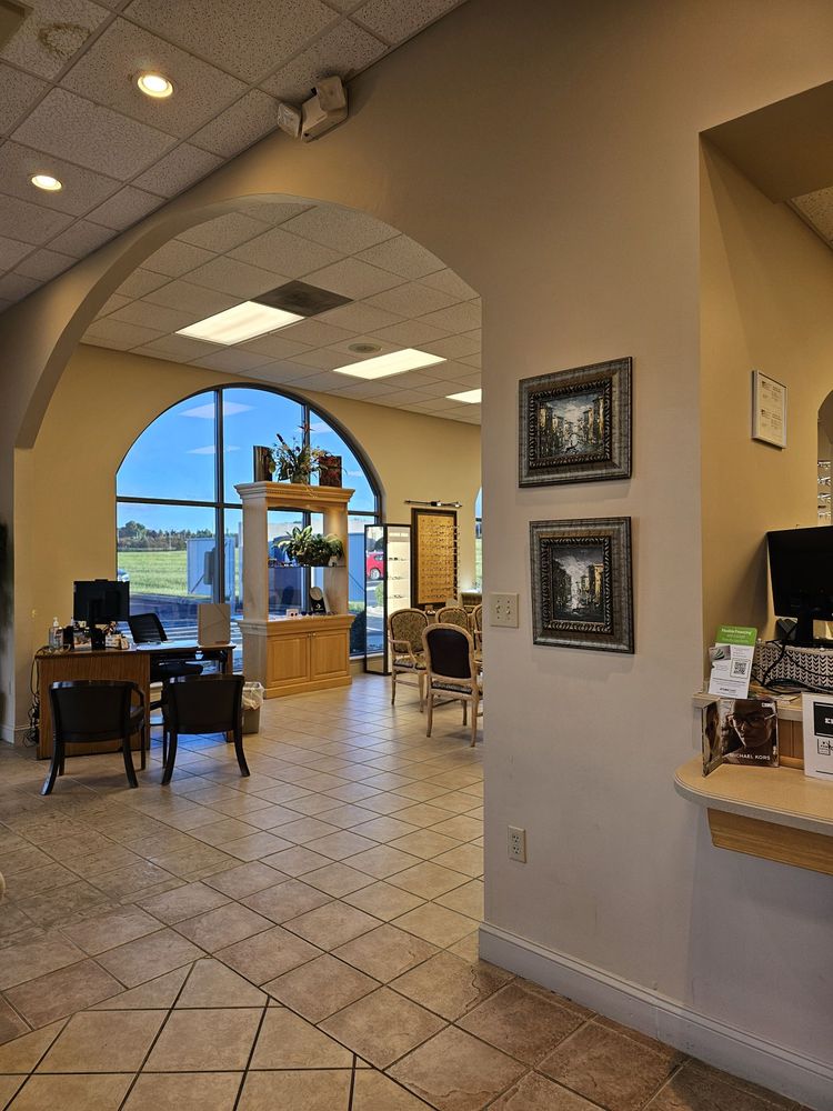 JOHNSON CURRAN OPTOMETRY CENTERS - Updated December 2025 - 57 Photos ...