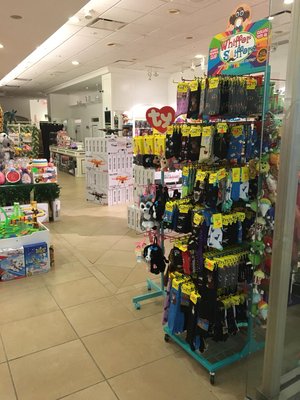 TOY ISLAND - Updated October 2025 - 13 Photos - 2000 Coastal Grand Cir ...