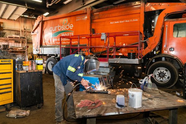 CURBSIDE WASTE - Updated January 2026 - 33 Photos & 201 Reviews ...